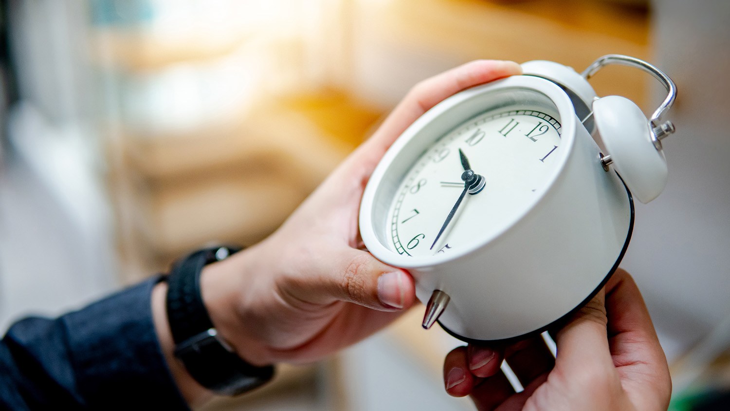 Easy daylight saving time hacks to protect your sleep