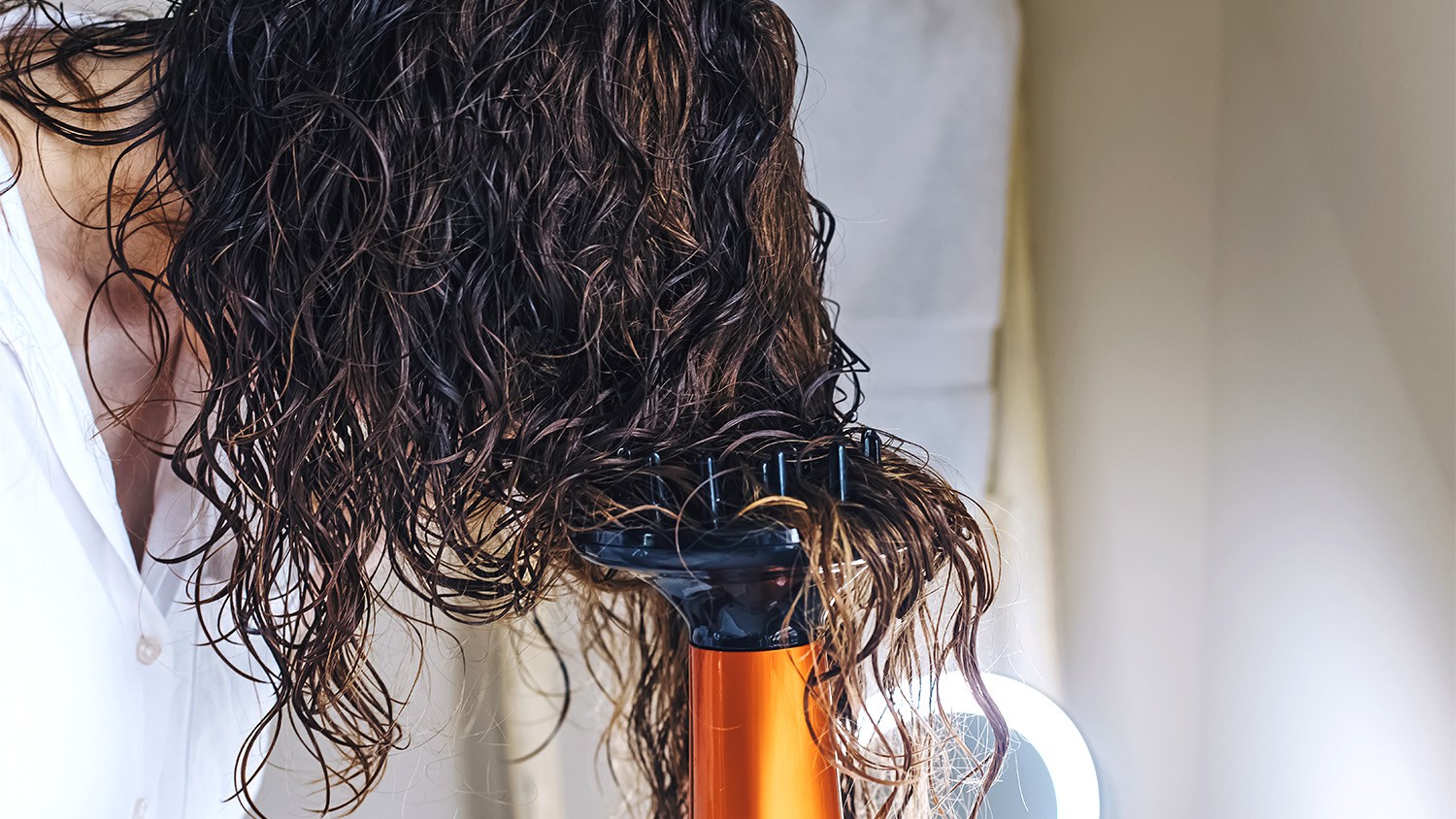 How to use a hair diffuser