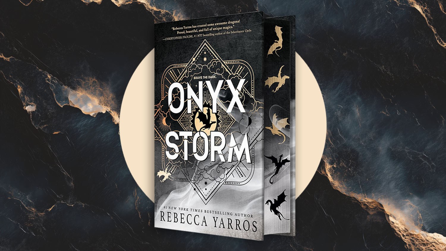 What is Onyx Storm and why is everyone reading it?