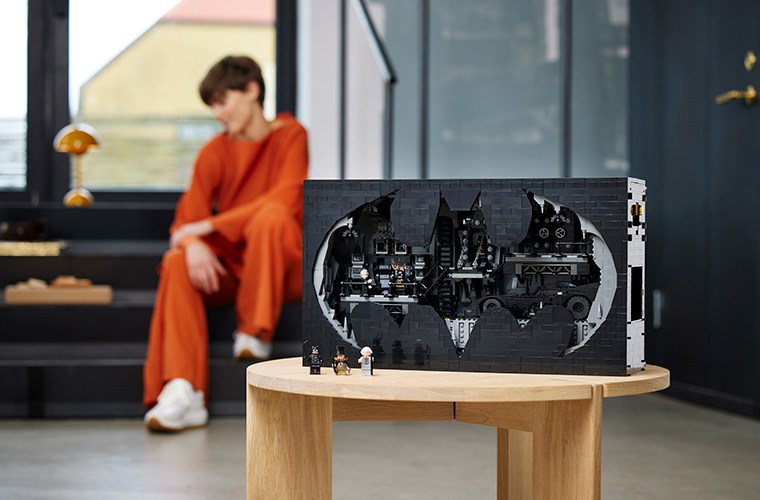 Lego’s newest niche set? A $400 Batcave replica from 1992's ‘Batman ...