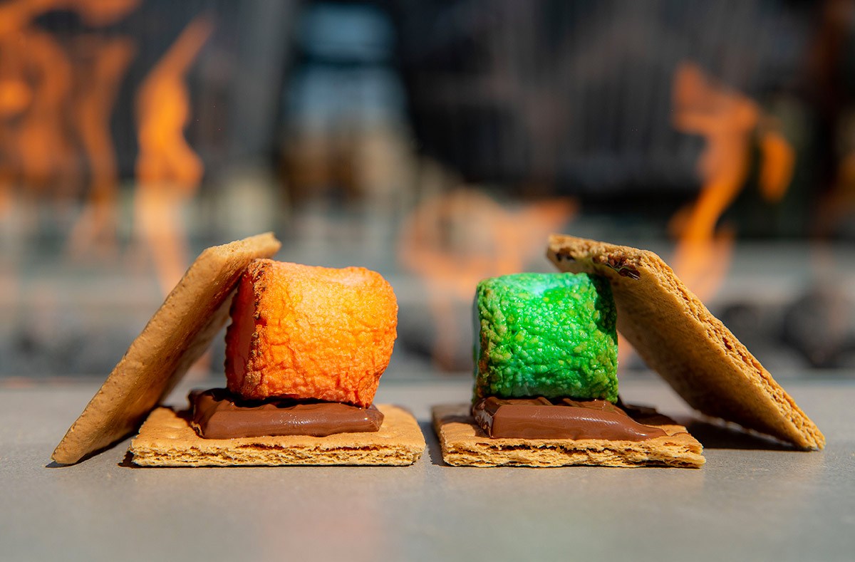 Jet-Puffed color-changing marshmallows for s'mores are a game-changer