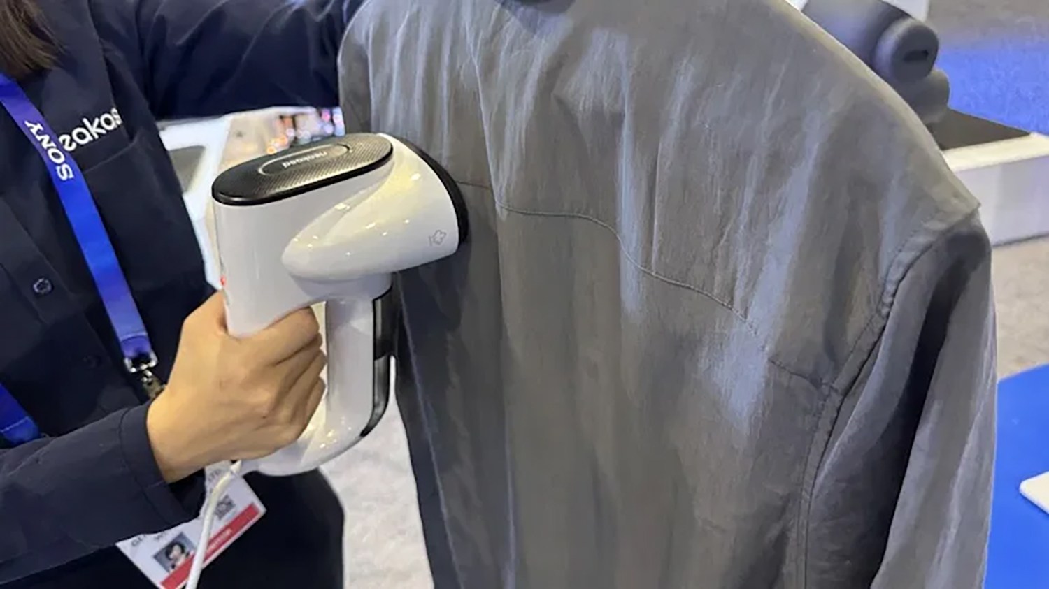 We discovered a steamer powered by a vacuum at CES