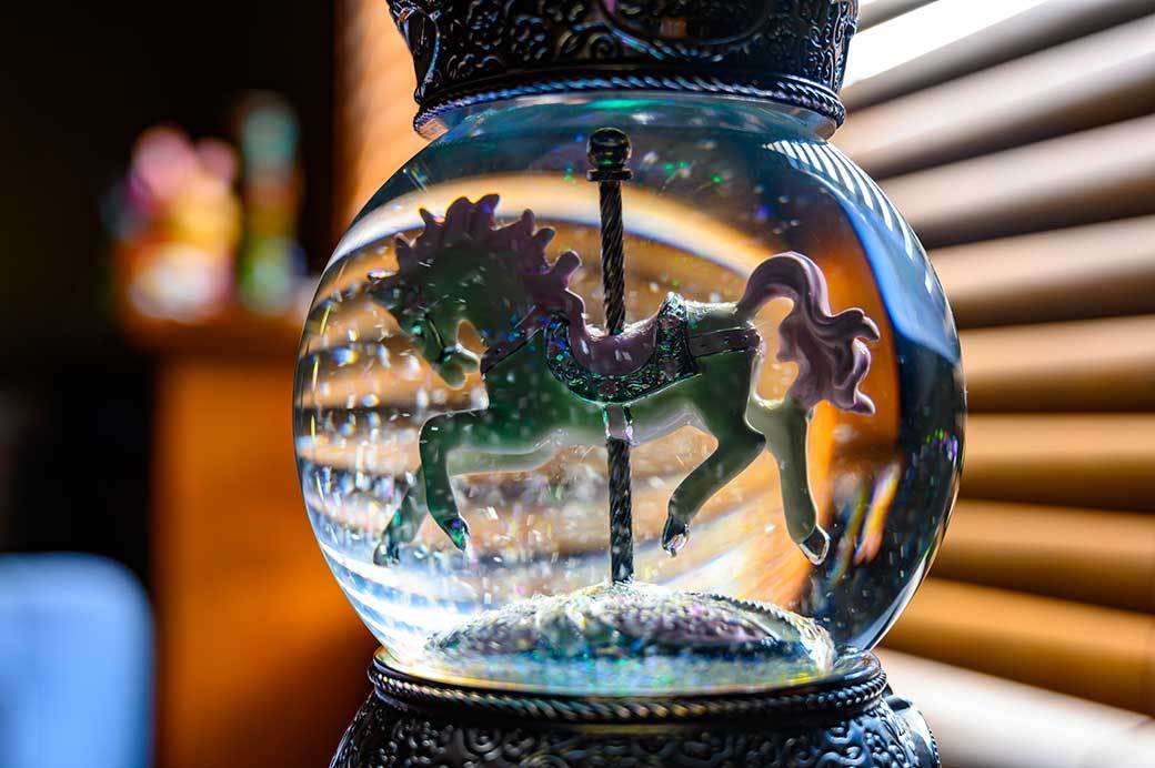 5 Best Snow Globes Feb 2021 BestReviews 5-best-snow-globes-feb-2021-bestreviews