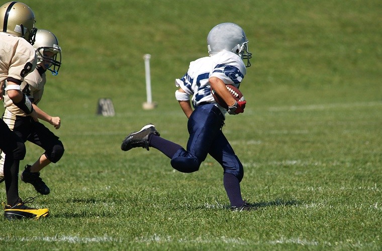 A complete guide for your child to get started playing football: tips ...