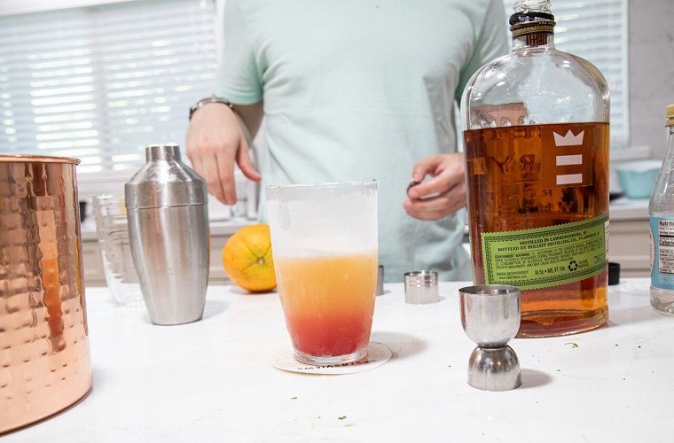 Easy-to-use cocktail makers and machines for fall cocktails