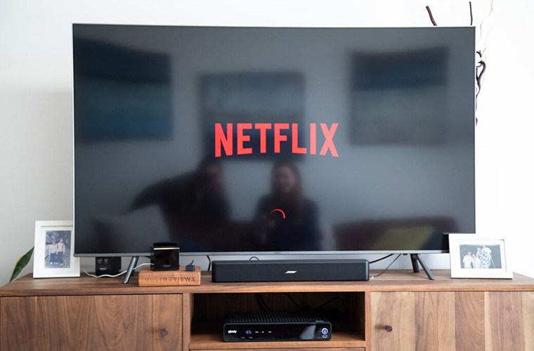 Everything you need for an all-day Netflix binge