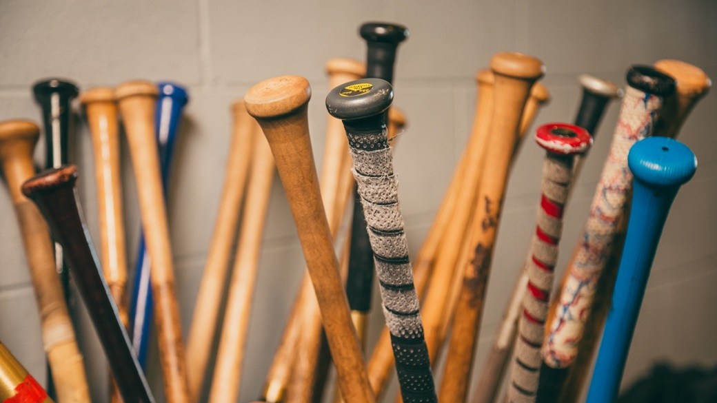 Best baseball bat display case