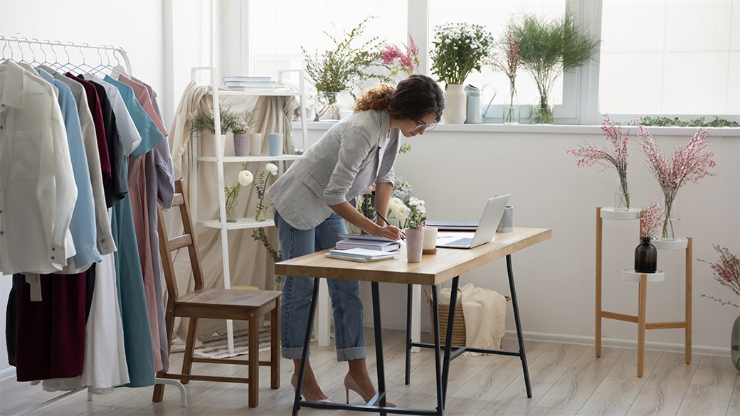 Best cheap small desk