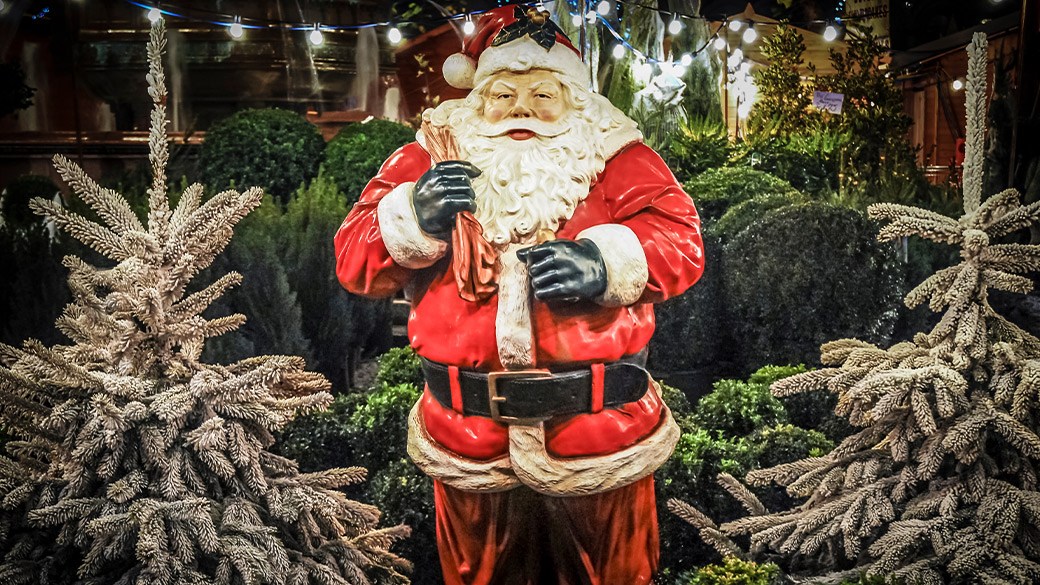 Best life-size Santa Claus