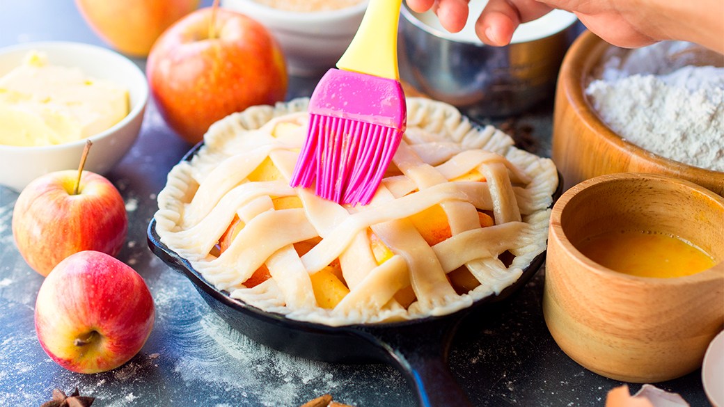 Celebrate apple-picking season with these handy pie-making tools